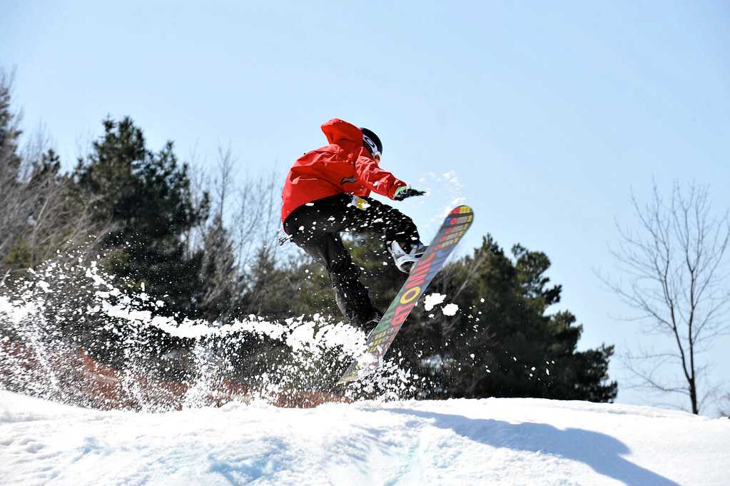 Solang Valley Snowboarding In Manali - Journeydeal